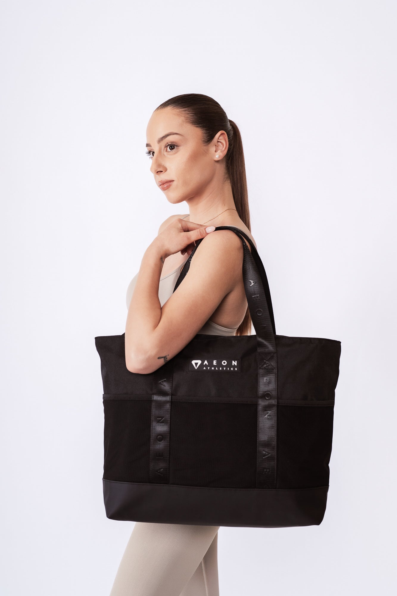 Aeon Elevate Tote Taška